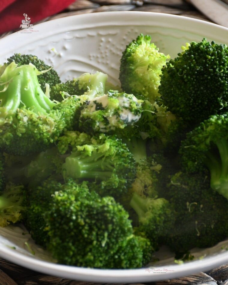 How To Make Steamed Broccoli On The Stovetop - My Creative Manner
