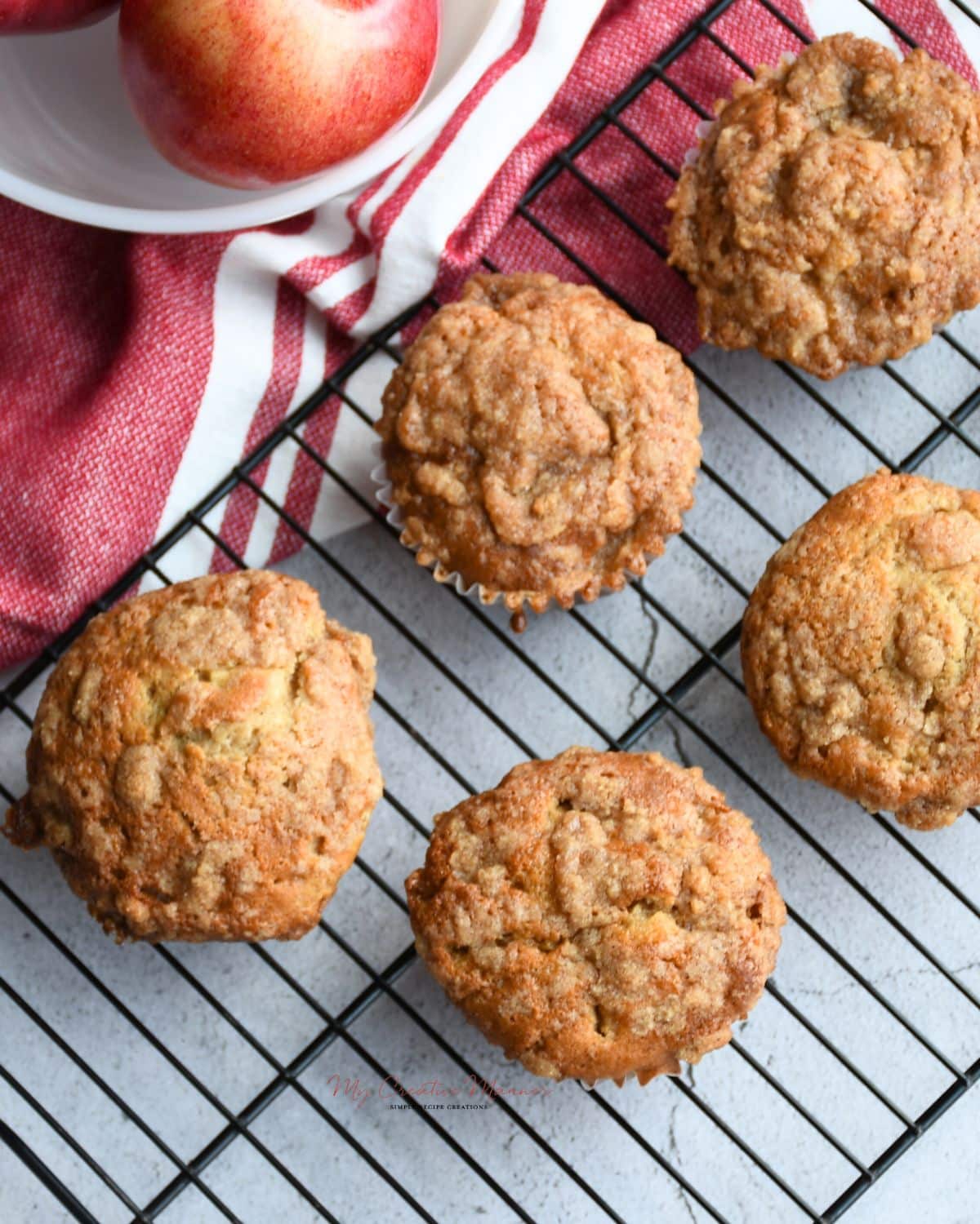 Apple Cinnamon Muffins With Crumb Topping